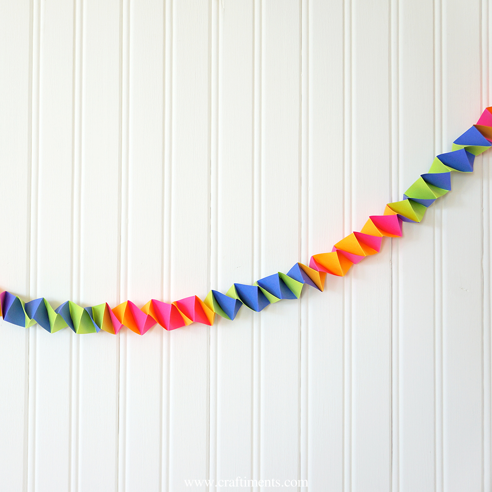 10 Creative DIY Paper Garland Ideas - yes! we made this